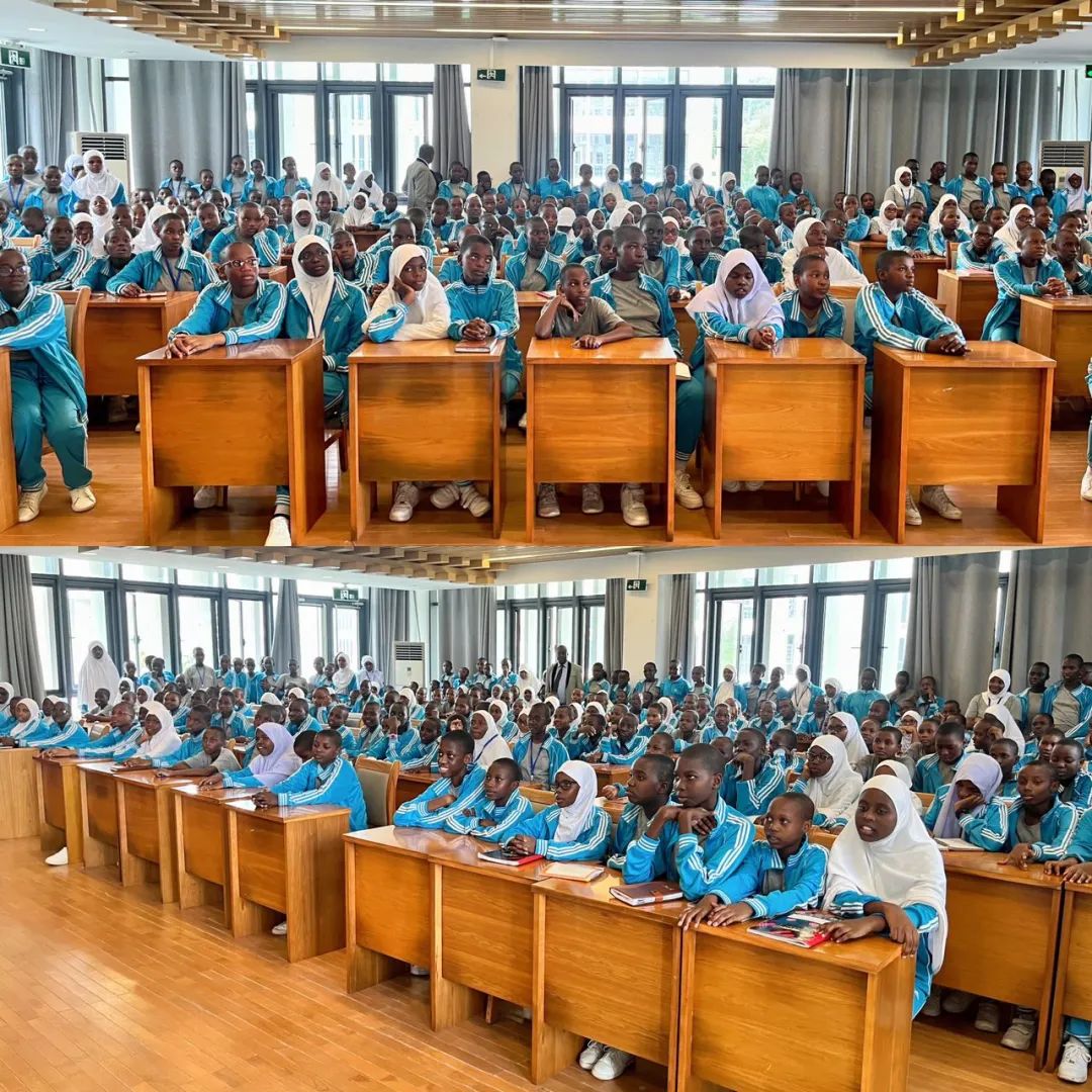 Vituka Girls’ Secondary School师生参观达大孔院